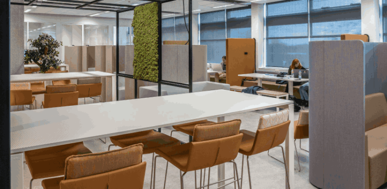 Hot Desking: How to Set it Up, Pros and Cons | Factorial